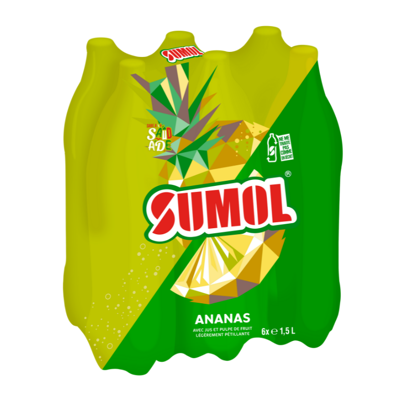 Agua y refrescos en la tienda Yuppy Market para enviar a Cuba